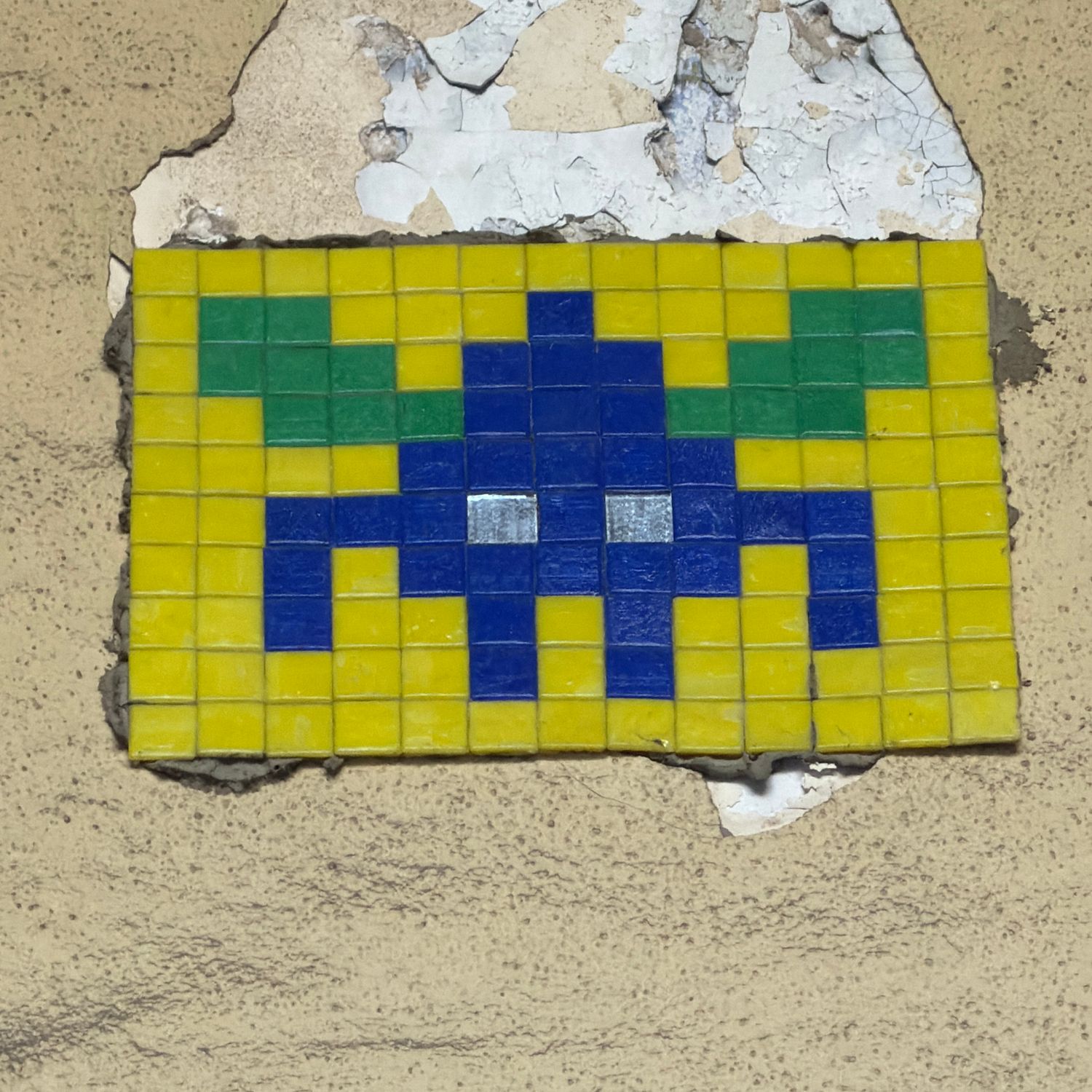 CAZ_14 - Mosaïque Space Invader à Nice, France