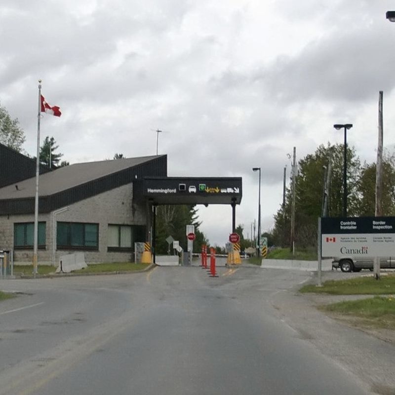 Mooers–Hemmingford Border Crossing - Border crossing station between ...